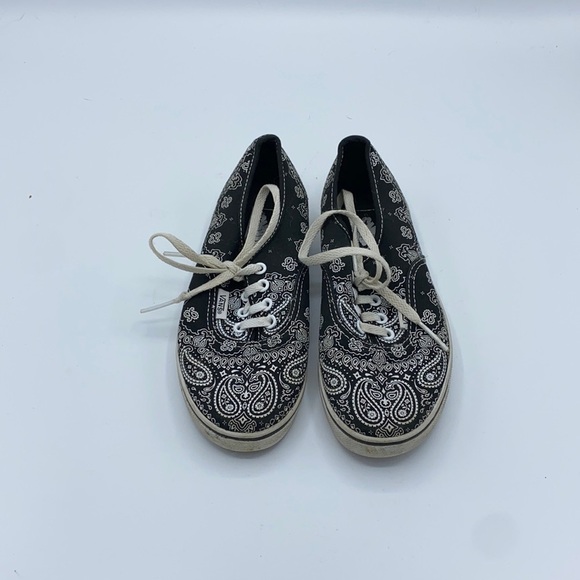 Vans | Shoes | Vans Handkerchief Pattern Girls Low Top Sneakers Size 5 ...